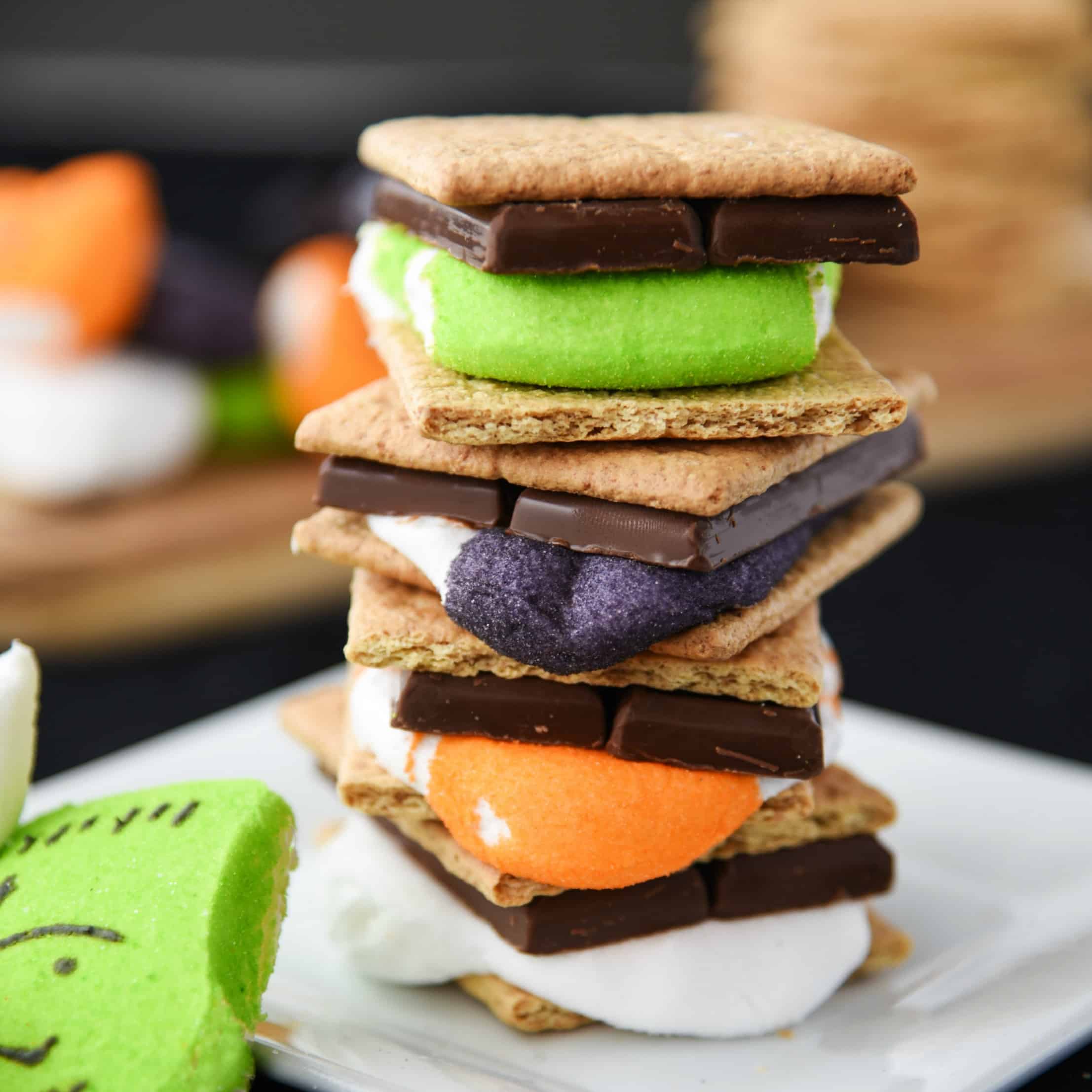 Halloween S’mores – 30 Days of Halloween 2017: Day 15 - Cupcake Diaries