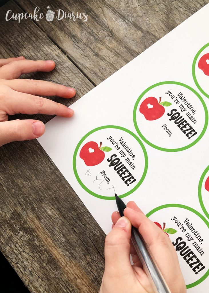 Applesauce Valentines for Preschoolers and Kids – Free Printable ...