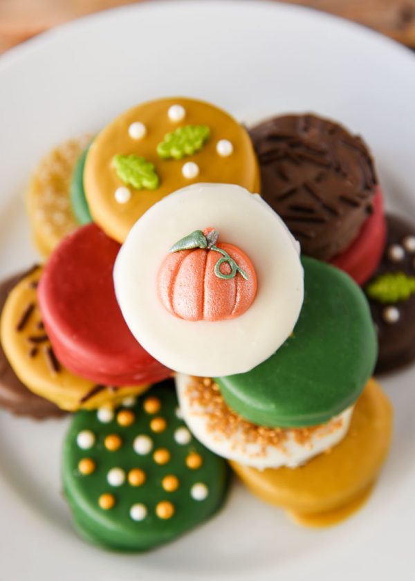 Thanksgiving Dipped Oreos Tutorial - Cupcake Diaries